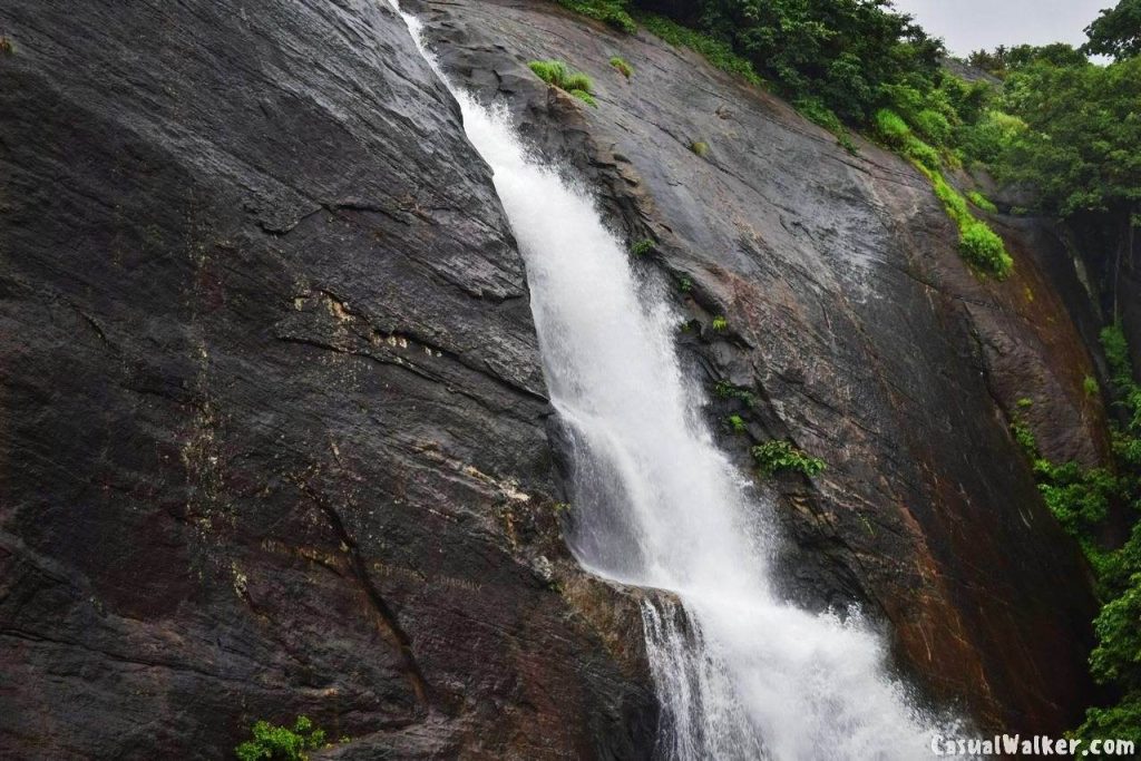 Pazhaya Courtallam - the Old Courtallam / Kutralam Waterfalls – Oldest ...