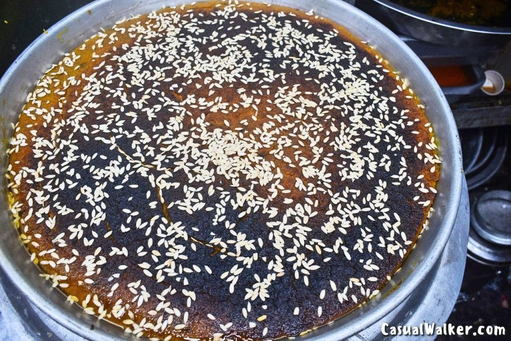 Basha Halwawala - 100 Years Old Best Traditional Dum Ka Roat Halwa ...