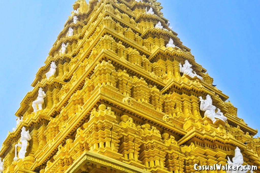 Sri Chamundeshwari Temple in Chamundi Hills Mysore - where Mahishasura ...