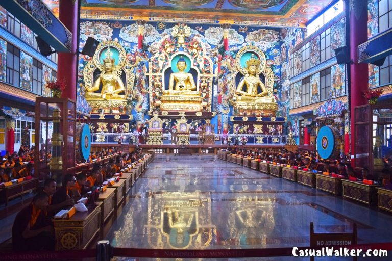 Namdroling Monastery : The Golden Temple in Bylakuppe, Coorg / Thegchog ...