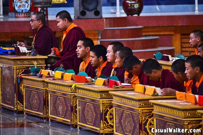 Namdroling Monastery : The Golden Temple in Bylakuppe, Coorg / Thegchog ...