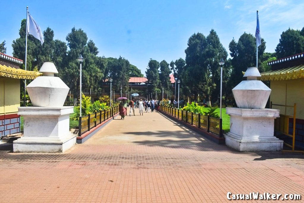 Namdroling Monastery : The Golden Temple in Bylakuppe, Coorg / Thegchog ...